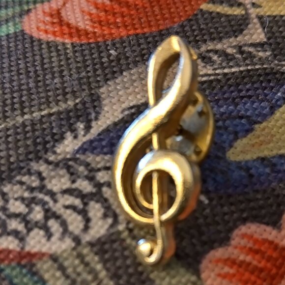 Vintage America | Accessories | Golden Musical Note Pin For Man Or ...